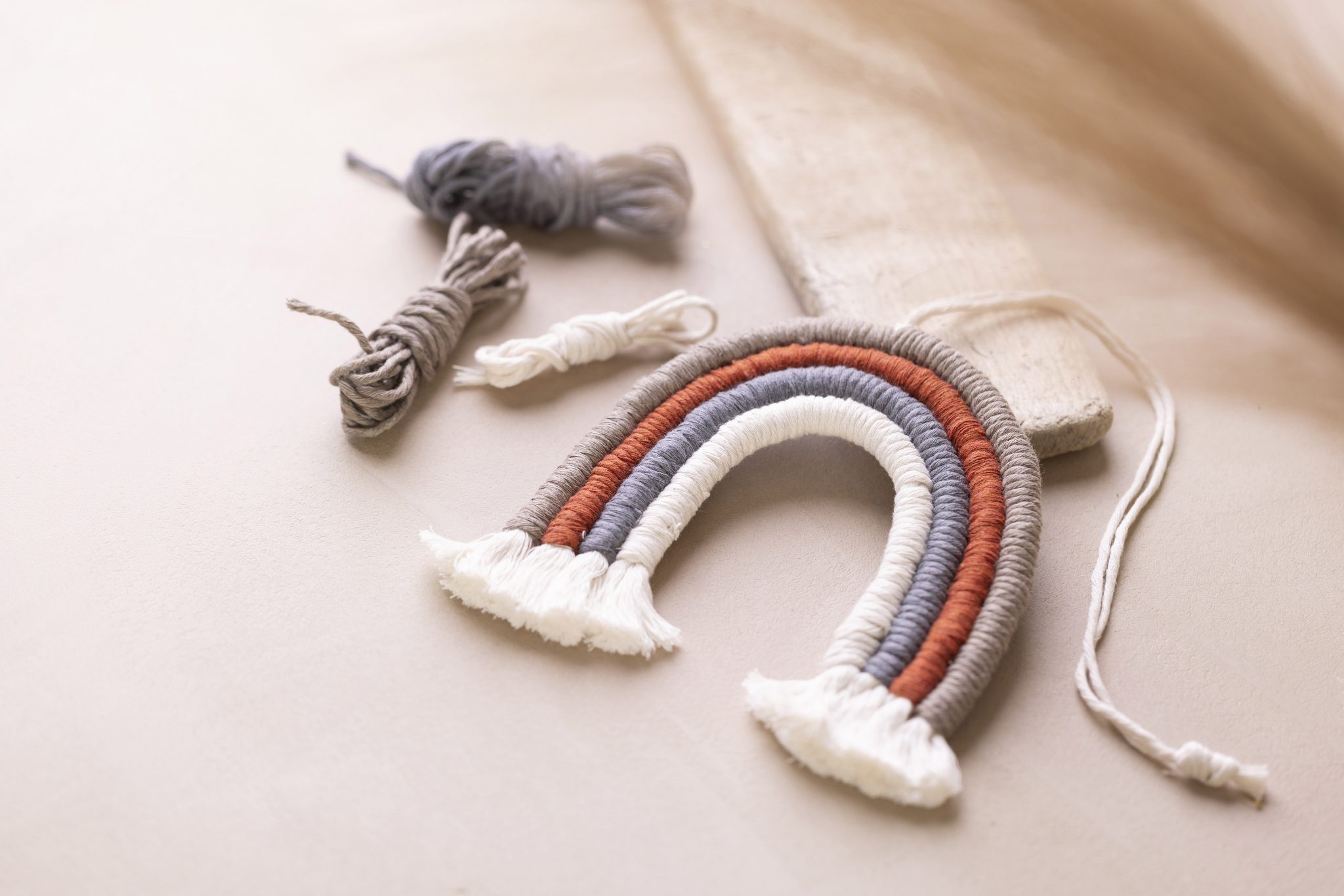 5 kreative idéer til macramé - kom godt i gang med vores trin for trin ...